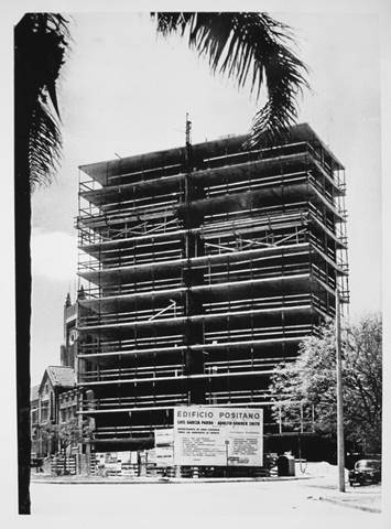 El edificio Positano de los arquitectos Luis García Pardo y Adolfo Sommer. Diseño de una ...
