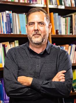 Entrevista a Luis Albornoz: Netflix y la diversidad audiovisual. Integración en el mercado y ...